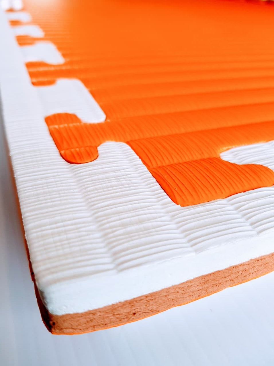 20mm Jigsaw Mats UK - 1m x 1m White/Orange Taekwondo Tiger Pattern ...
